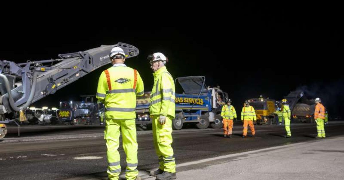 Colas resurface main runway at Gatwick Airport | Agg-Net