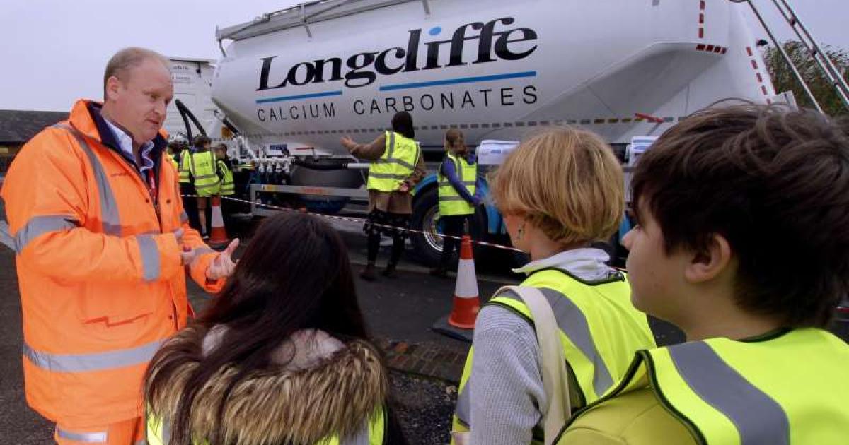 Longcliffe talk road safety with local pupils | Agg-Net
